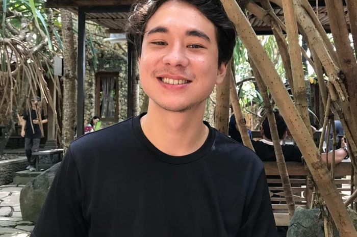 Jerome Kurnia Ngaku Pengin Jadi Film Maker , tapi Jadi Aktornya Dulu ...