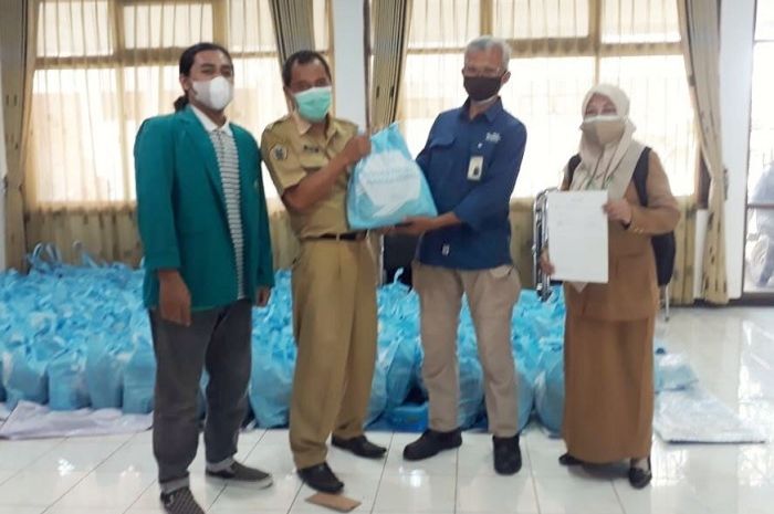 Ringankan Beban Warga karena Pandemi Covid-19, Yayasan Dana Kemanusiaan Kompas Salurkan 1.250 ...