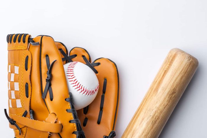 6 Teknik Dasar Permainan Softball Beserta Penjelasannya - Bobo