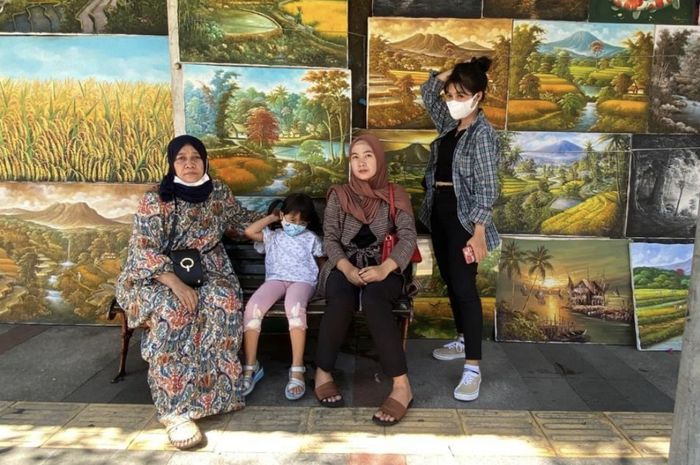 Foto Amalia Mustika Ratu Ditangisi, Polisi Didesak Tetapkan Pelaku ...