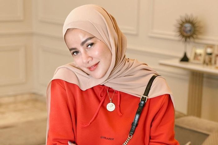 Rumah Tangganya Disebut Diujung Tanduk, Artis Cantik ini Justru Bikin ... Rumah Tangganya Disebut Diujung Tanduk, Artis Cantik ini Justru Bikin ...