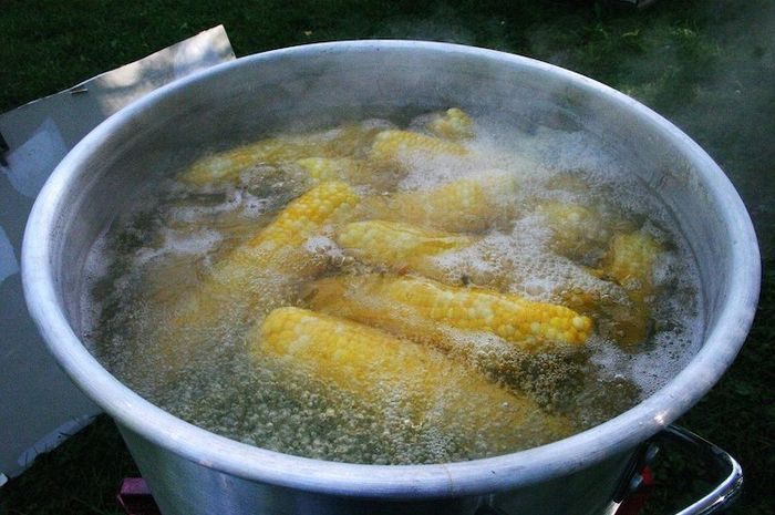 Contoh Peristiwa Menguap dalam Kehidupan Sehari-hari - Adjar