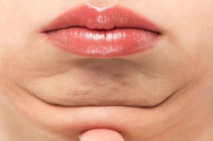 Ampuh! Hilangkan Double Chin dengan 2 Gerakan Ringan Ini Sebelum Tidur ...