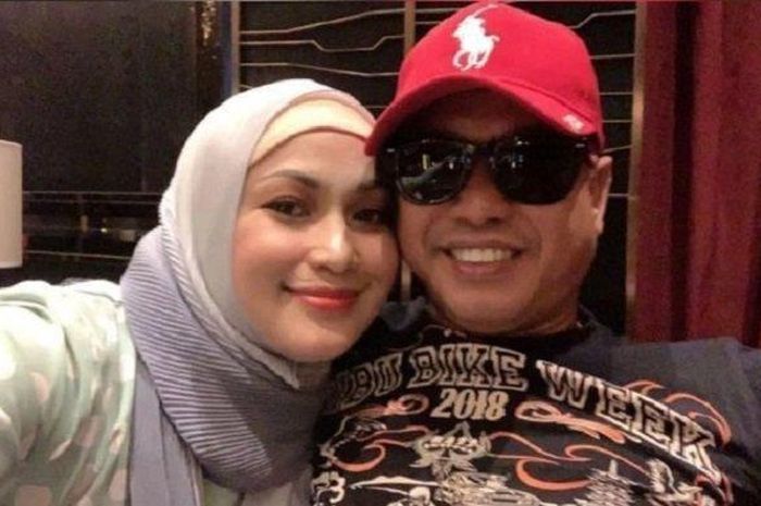 Heboh! Baru 2 Bulan Menikah tapi Sudah Carikan Istri Baru untuk Suami ...