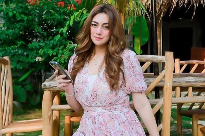Nyesel Baru Tahu! Baru Sebulan Resmi Cerai, Celine Evangelista Pamer ... Nyesel Baru Tahu! Baru Sebulan Resmi Cerai, Celine Evangelista Pamer ...