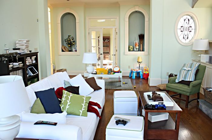 Stop Kebiasaan yang Bikin Ruang Keluarga Berantakan, Lakukan Cara Ini ...