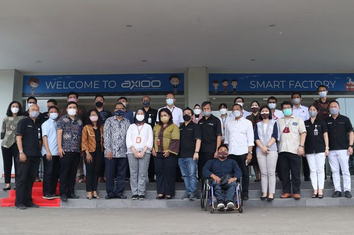 Axioo Ajak Kementerian RI dan Mitra ke Pabriknya. Untuk Apa? - Info ...