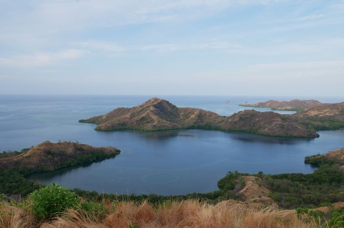 Kabupaten Ngada: Panorama Gugus Pulau yang Spektakuler di Watu Mitong ...