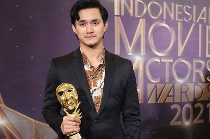 Sabet Piala IMA Awards 2021, Bhisma Mulia Kalahkan Reza Rahadian - Nova