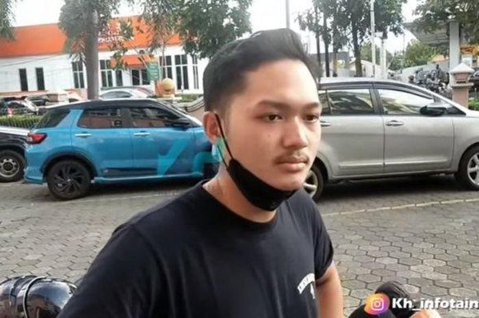 Kisah Asmaranya Nampak Adem Ayem hingga Kerap Umbar Momen Hangat, Kini ...