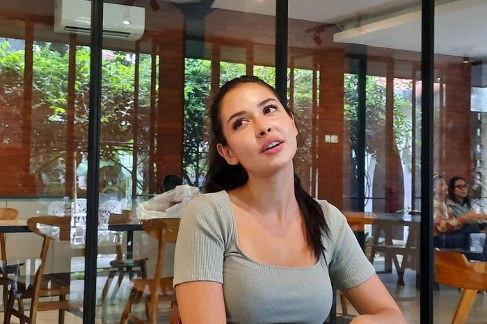 Punya Wajah Bule Belanda yang Kental Banget, Estelle Linden Justru ...