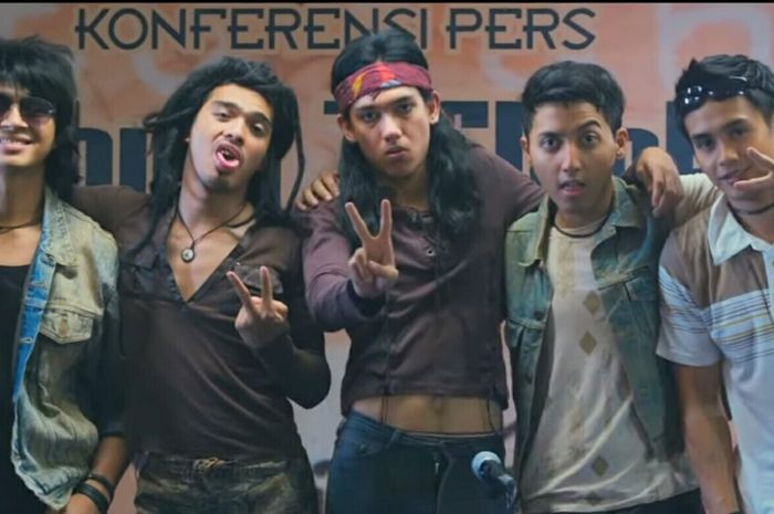 Peranin Bimbim di Film 'Slank Nggak Ada Matinya', Adipati Dolken Ngaku ... Peranin Bimbim di Film 'Slank Nggak Ada Matinya', Adipati Dolken Ngaku ...