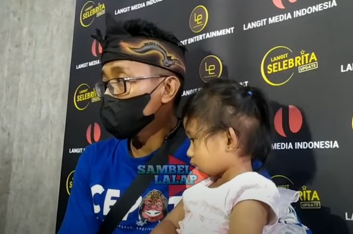 Usai Dikabarkan Tak Akan Mendapatkan Warisan Sepeser Pun, Teddy ... Usai Dikabarkan Tak Akan Mendapatkan Warisan Sepeser Pun, Teddy ...