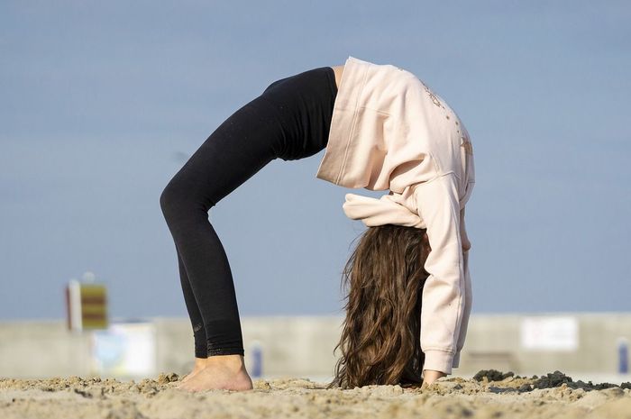 4 Manfaat Latihan Kelenturan Tubuh, Materi Penjasorkes Kelas 3 SD - Bobo