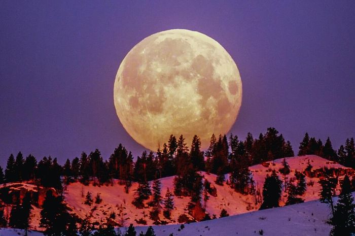 Contoh Soal dan Pembahasan Materi tentang Bulan - Bobo