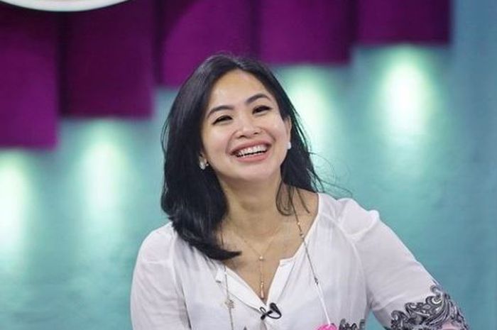 Biasanya Bikin Artis Gelagapan Gegara Julid di TV Hingga Berjuluk Ratu ...