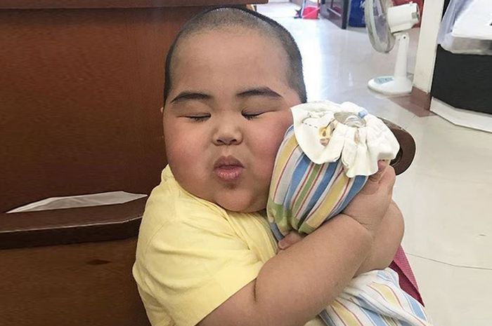 Viral Gara-gara Ketawanya yang Menggemaskan, Bayi Tatan Kini Berubah ...