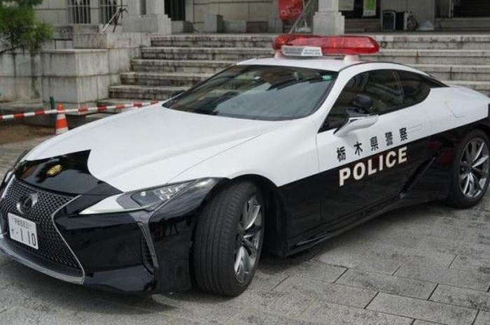 10 Mobil Polisi dengan Tampilan Terkeren dari Berbagai Negara - Hai