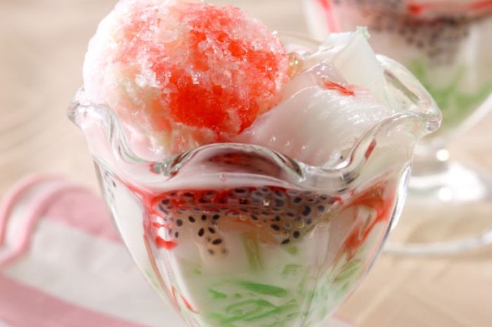 Es Kelapa Jadi Lebih Berkelas Dan Lebih Menarik Kalau Diolah Dengan ...