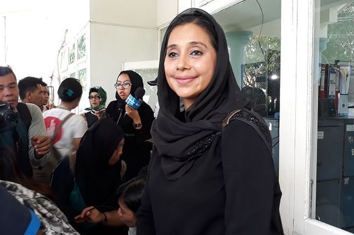 Ayu Azhari Bagikan Cerita Pengalamnnya Ikut Mandikan Jenazah Artis Ini Yang Proses Pemakamannya