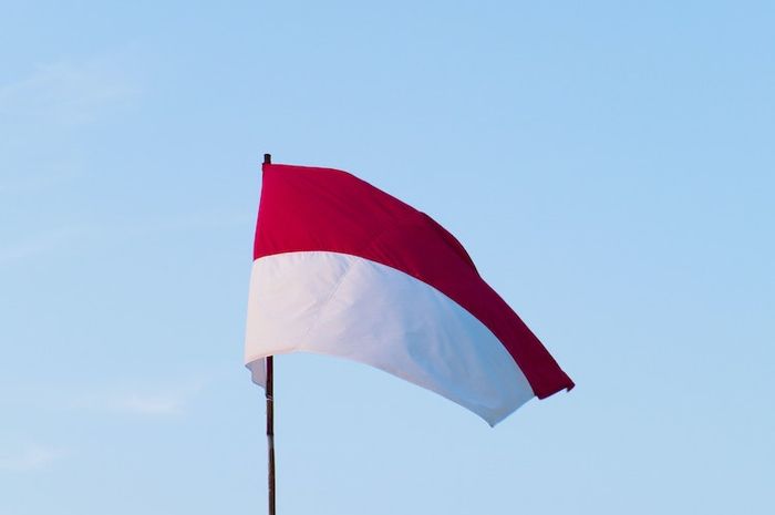 Apa Arti Bendera Merah Putih? - Adjar