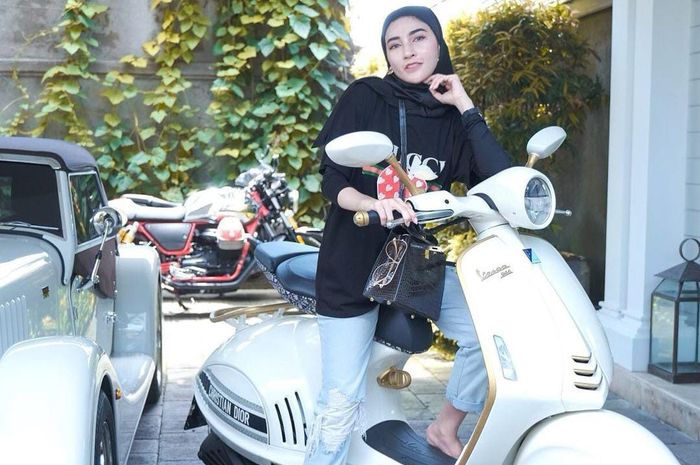 Hadeh Kelakuan Sultan! Usai Nagita Slavina, Giliran Shandy Purnamasari Pamer Motor Dior Seharga ...