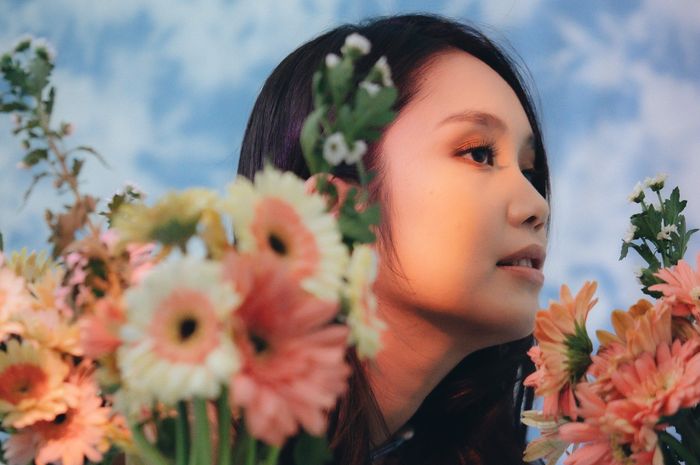 Energi Positif Neida di Debut EP Solo, Easy-Going dan Minim Ekspektasi ...