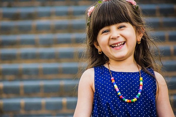 6 Manfaat Humor dalam Tumbuh Kembang Anak - Nakita