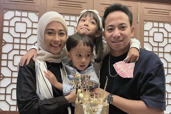 Suaminya Sempat Diisukan Bangkrut hingga Ditipu Kontraktor, Tengok ...