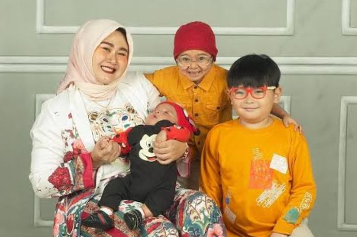 Harmonis dan Romantis di Usia Pernikahan 4 Tahun, Shelvie Hana Sebut ...