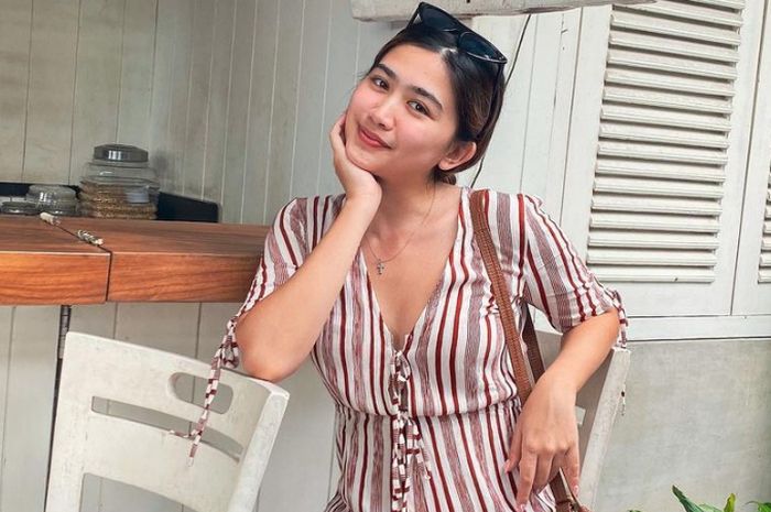 4 Ide Outfit Josephine Firmstone Buat Tampil Trendi Pakai 1 Model ...
