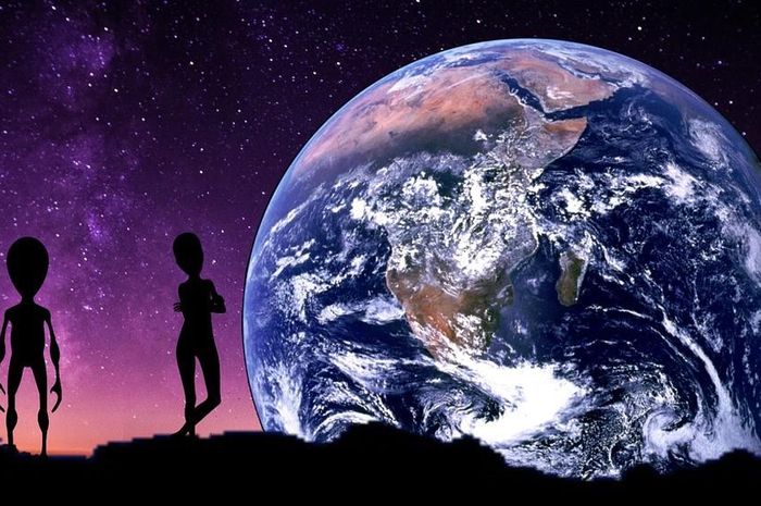 Ilmuwan Peraih Nobel Ini Percaya Kehidupan di Bumi Dikendalikan Alien ...