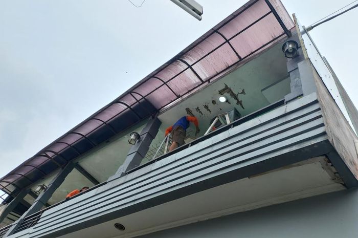 Jelang Pernikahan sang Adik, Ayu Ting Ting Sibuk Renovasi Rumah Jelang Pernikahan sang Adik, Ayu Ting Ting Sibuk Renovasi Rumah