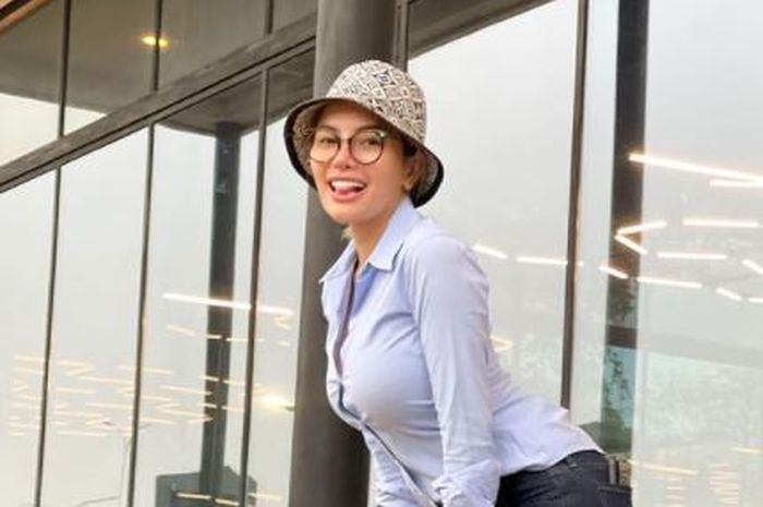 Kibarkan Bendera Perang, Nikita Mirzani Singgung 2 Sosok Crazy Rich Ini Sampai Diduga Sindir ...