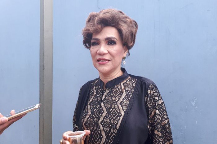 Sebelum Meninggal Dunia, Dorce Gamalama Berpesan Agar Anak dan ...