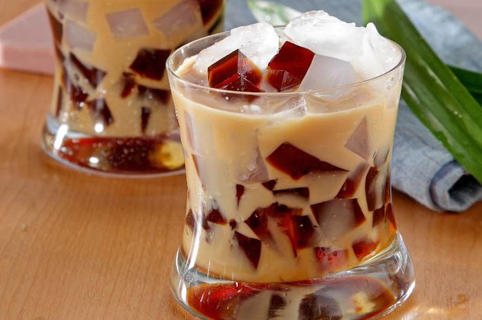Sempurnakan Momen Bersama Keluarga Dengan Segelas Resep Es Jeli Karamel ...