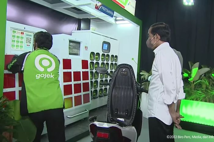 Kata Driver Gojek Motor Listrik Lebih Hemat, Irit Rp 15 ribu Sehari ...