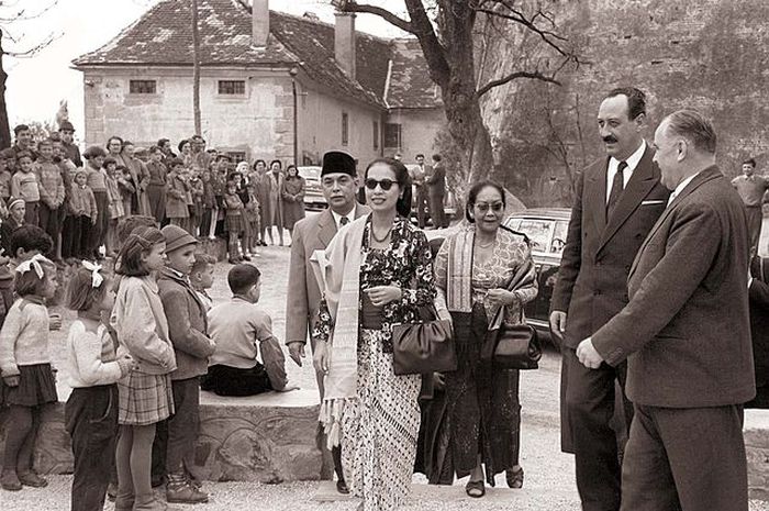 Kunjungan Singkat dan Kisah Lodeh Buatan Hartini yang Memikat Soekarno ...