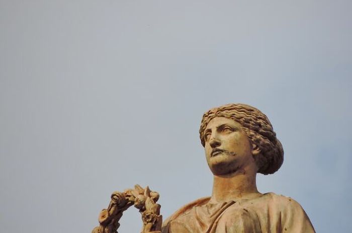 Mengenal Karya Seni Patung dan 4 Teknik Pembuatannya - Kids