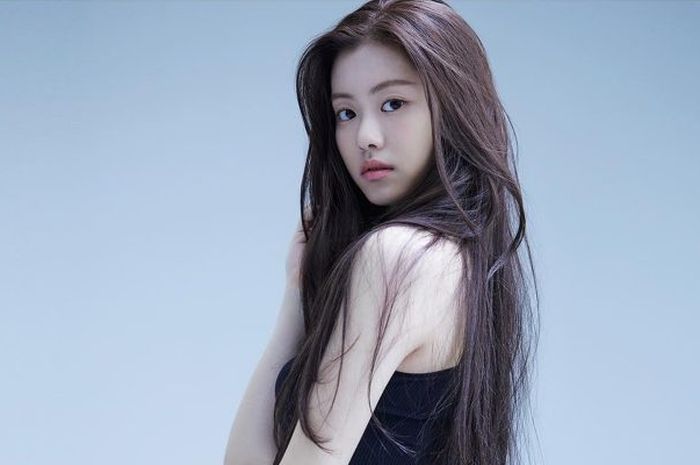 Kim Garam Resmi Keluar dan Dihentikan Kontrak dengan LE SSERAFIM ...