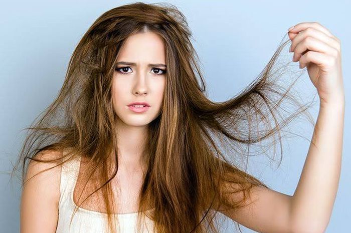 Atasi Rambut Kering dan Kusut dengan 3 Rekomendasi Vitamin Rambut Ini ...
