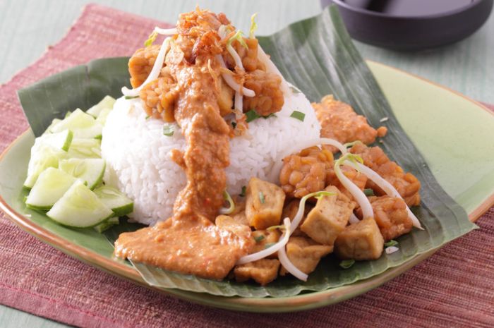 Resep Nasi Lengko, Masakan Khas Cirebon Untuk Inspirasi Makan Siang ...