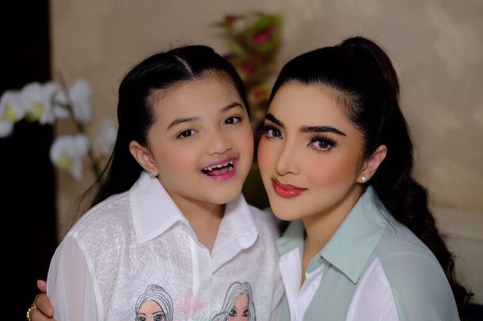 Jadi Ibu dan Anak yang Selalu Tampil Kompak, Intip Potret Ashanty dan ... Jadi Ibu dan Anak yang Selalu Tampil Kompak, Intip Potret Ashanty dan ...