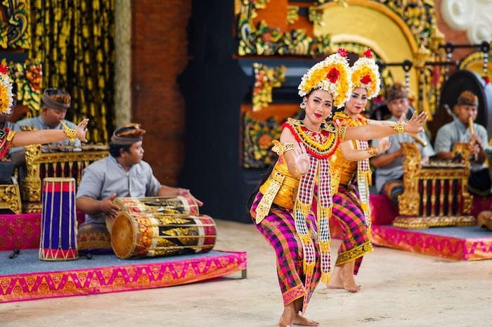 Jawab Soal Fungsi Musik sebagai Pengiring Tari - Adjar