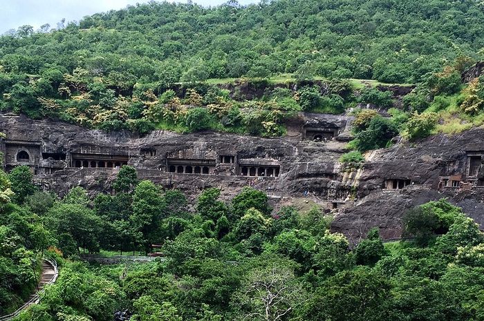 Gua Ajanta, Mahakarya Buddha yang Tersembunyi selama 14 Abad di India ...