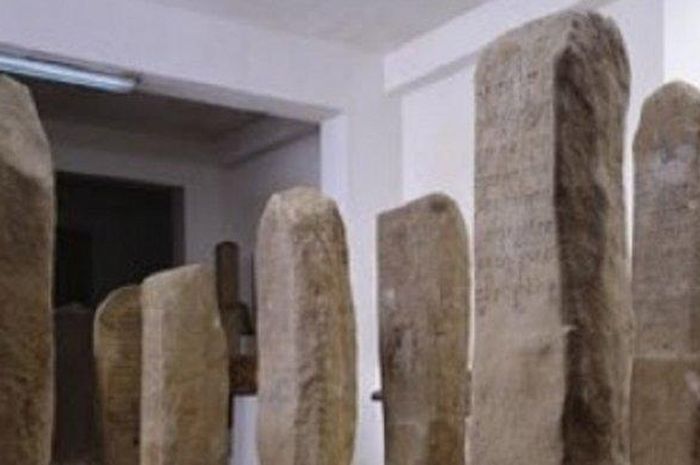 Inilah Peninggalan Kerajaan Kutai, Termasuk Kura-kura Emas, Apa Itu ...