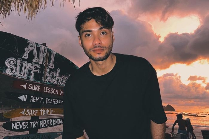 Patah Hati Berjamaah! Refal Hady Tiba-tiba Unggah Foto dan Kenang Momen ...