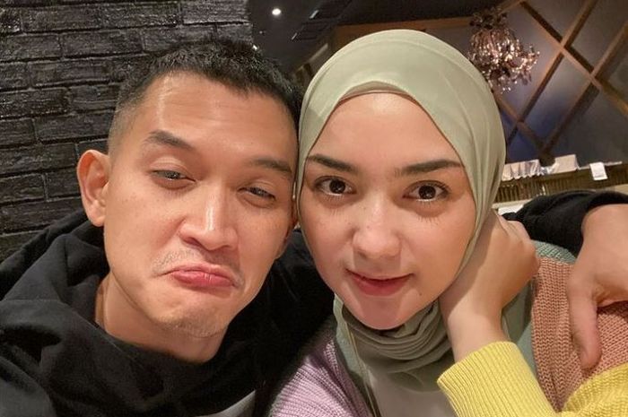'Saya Siap Menerima Takdir' Jika Rezky Aditya Terbukti Ayah Biologis dari Anak Wenny Ariani ...