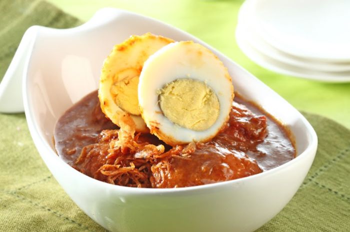 Tak Harus Daging, Resep Semur Telur Bumbu Iris Ini Juga Tetap Bikin ...