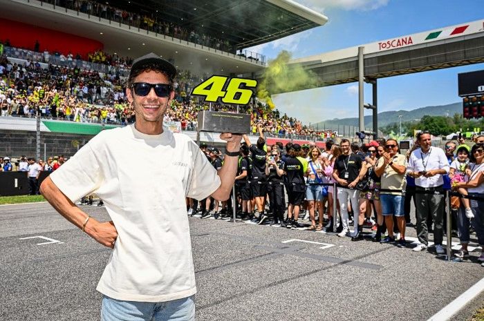 Valentino Rossi Bikin Bos Dorna Sungkem, Efek Menahun Jadi Idola Memang ... Valentino Rossi Bikin Bos Dorna Sungkem, Efek Menahun Jadi Idola Memang ...